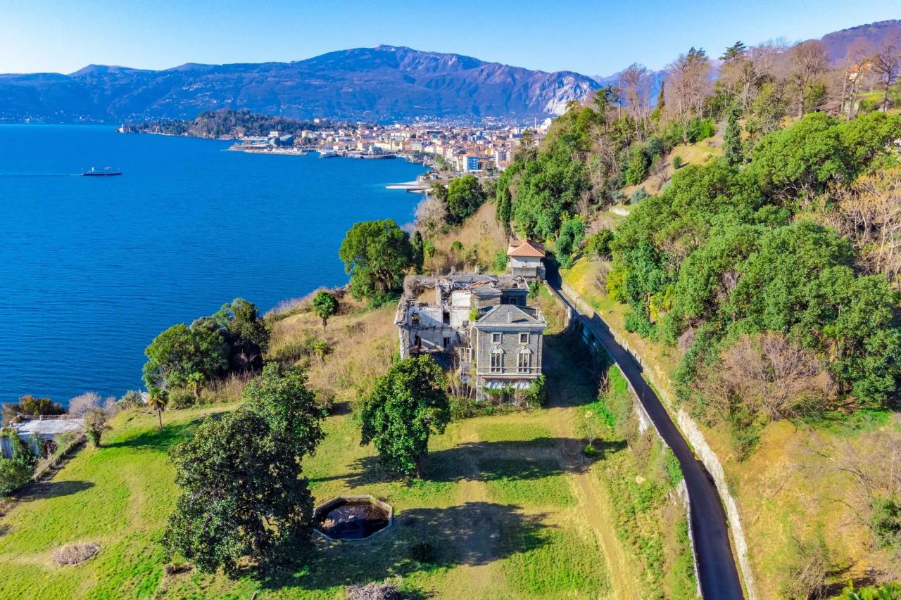 Villa in vendita a Verbania