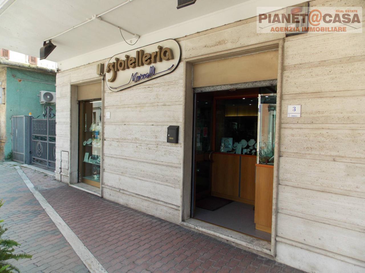 Esercizio commerciale in vendita a Spinetoli