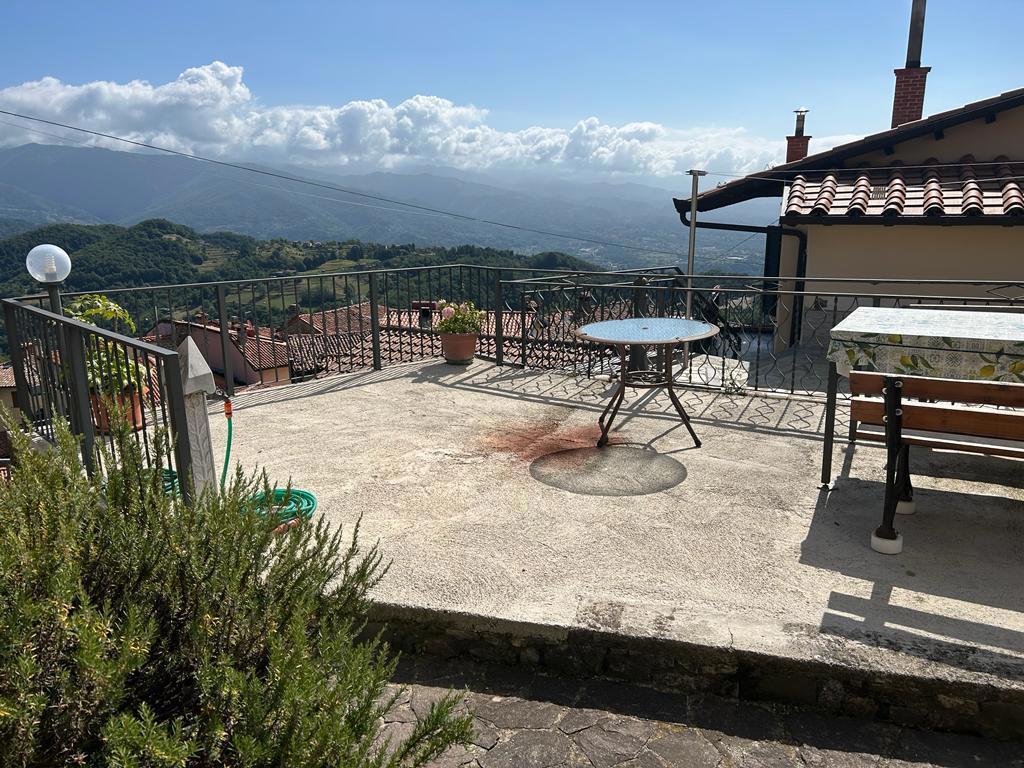 Casa indipendente in vendita a Molazzana