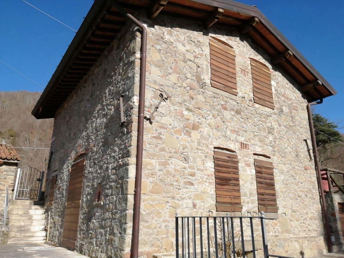 Rustico in vendita a Piazza Al Serchio