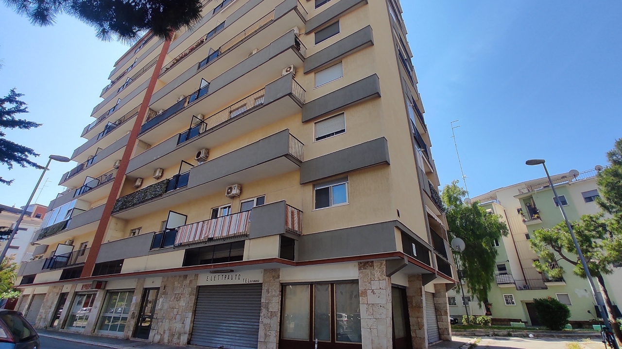 Negozio in vendita a Bari