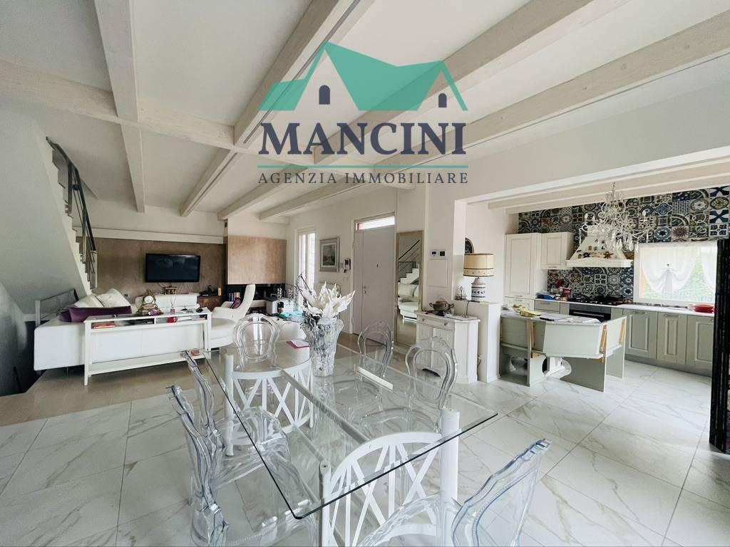 Villa a schiera in affitto a Jesi