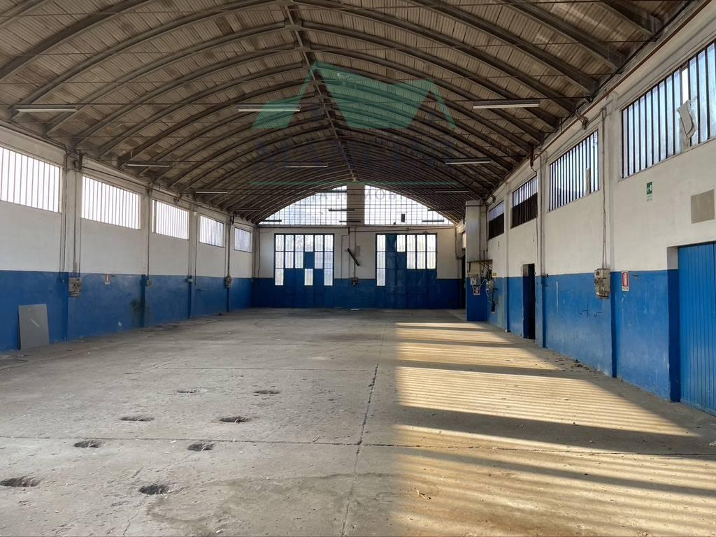 Capannone in vendita a Jesi