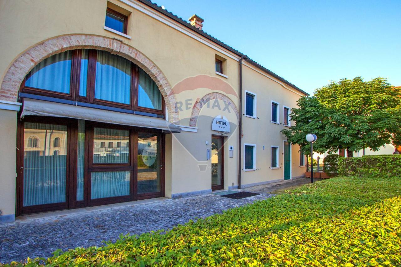 Albergo in vendita a Fiesso D'Artico