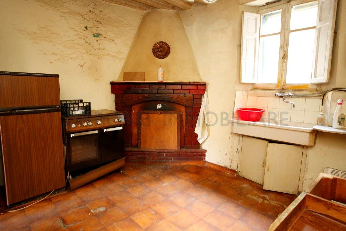 Porzione di casa in vendita a Montignoso