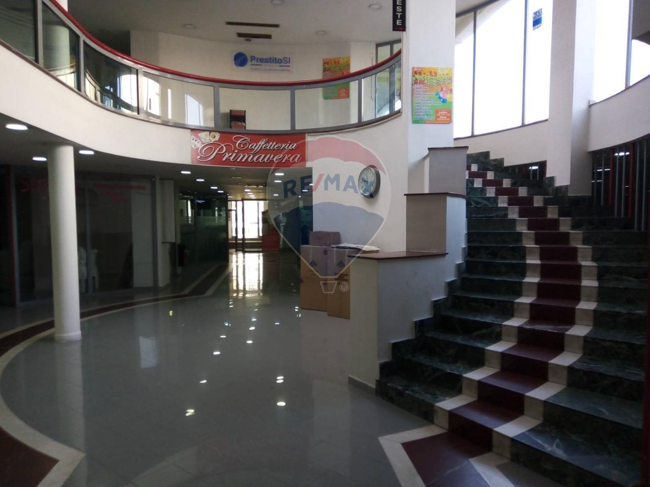 Negozio in vendita a Marano Di Napoli