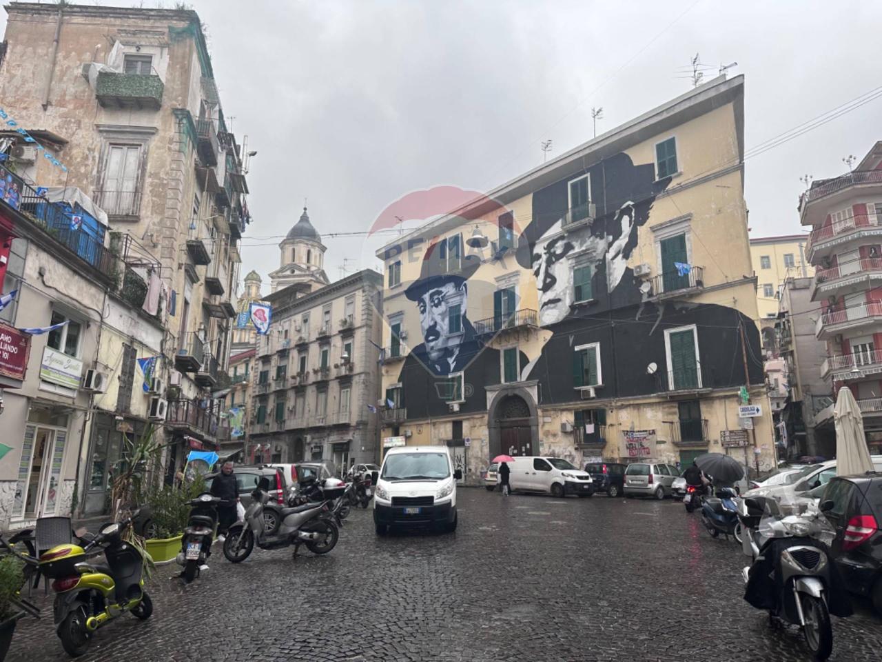 Negozio in vendita a Napoli