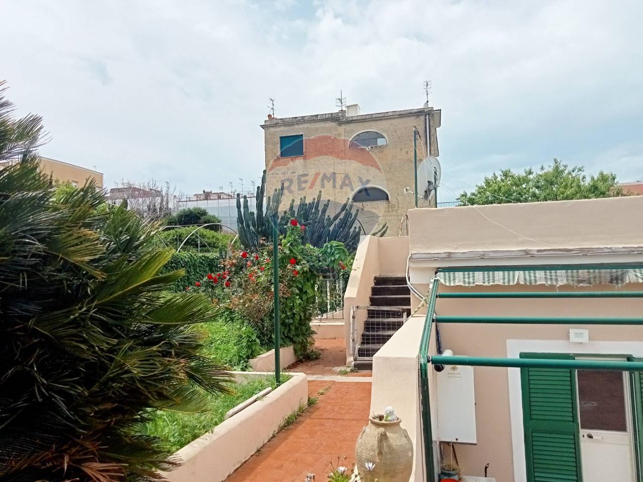 Villa in Via Bartolomeo Pagano 15, Procida