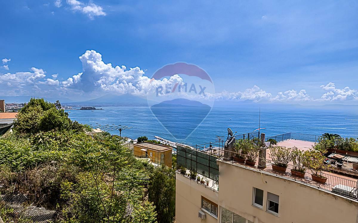 Appartamento in vendita a Napoli