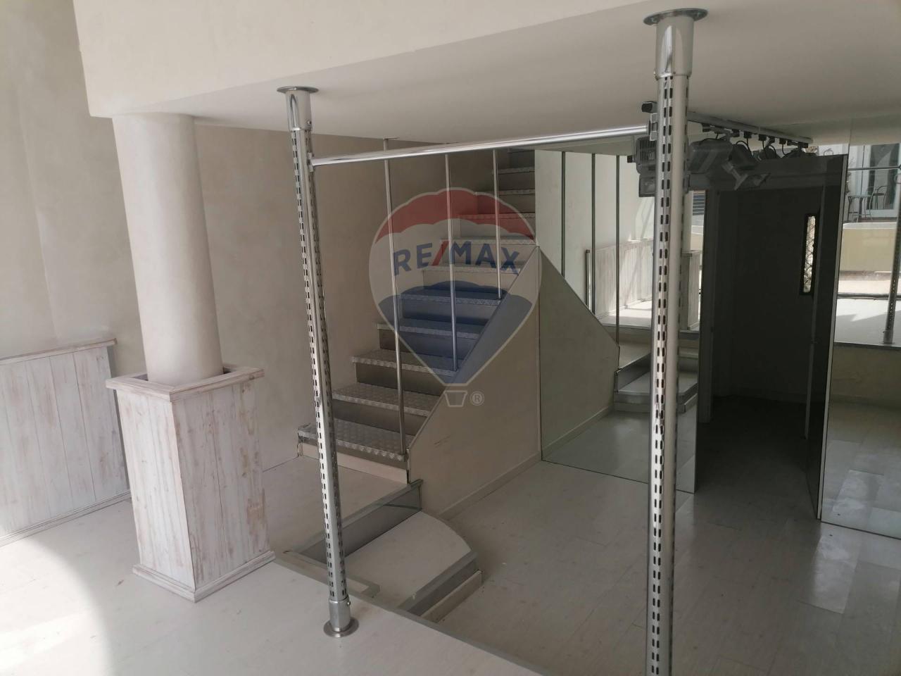 Negozio in vendita a Ischia