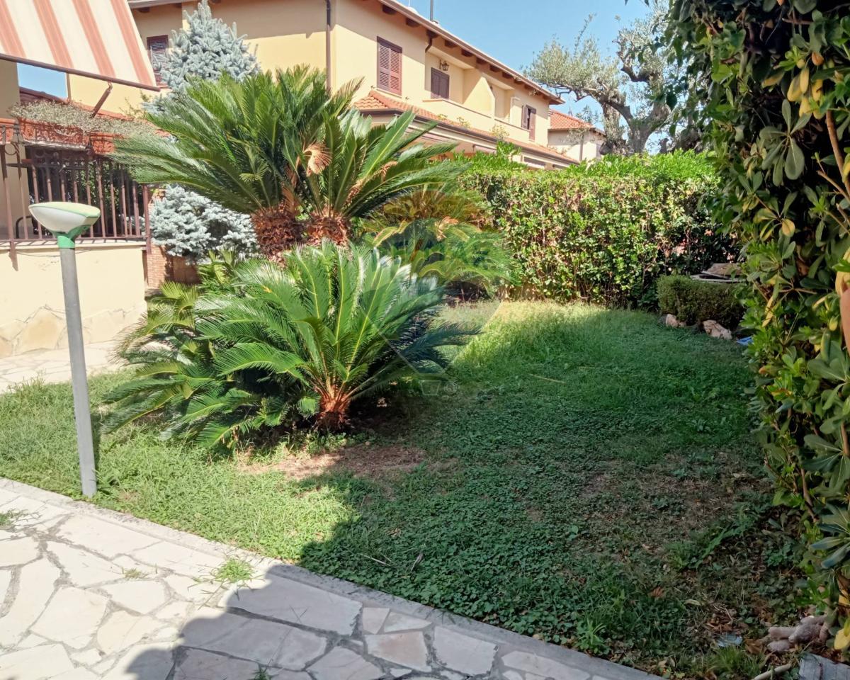 Villa in vendita a Giugliano In Campania