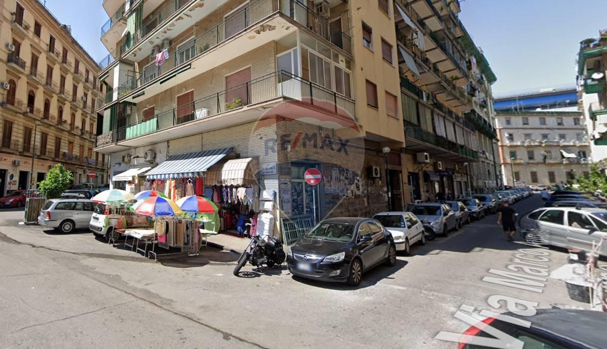 Negozio in vendita a Napoli