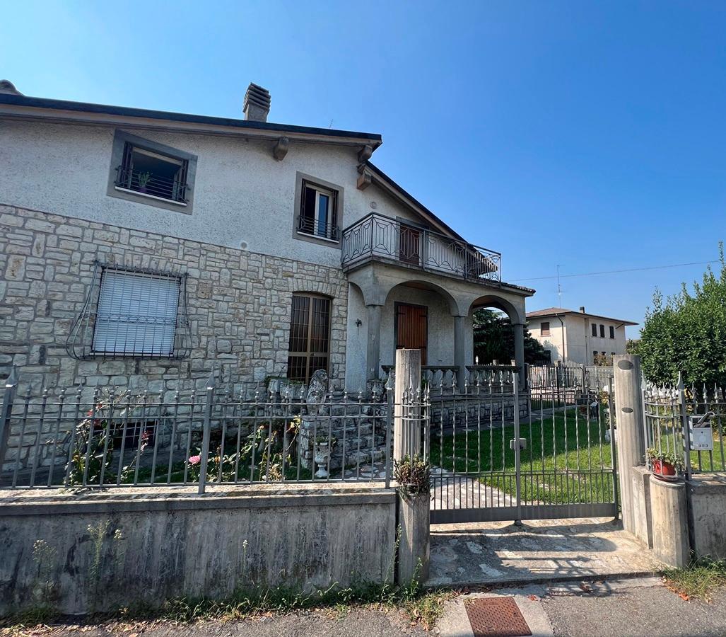 Villa in vendita a Capriano Del Colle