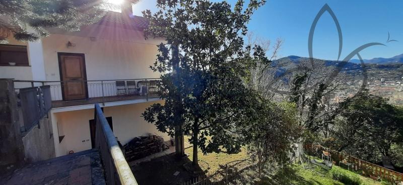 Villa in vendita a Cogorno