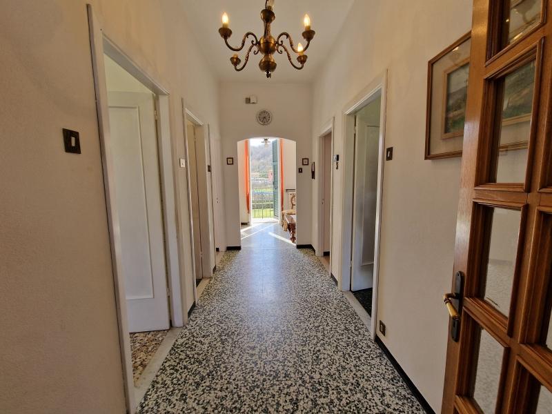 Villa in vendita a Varese Ligure