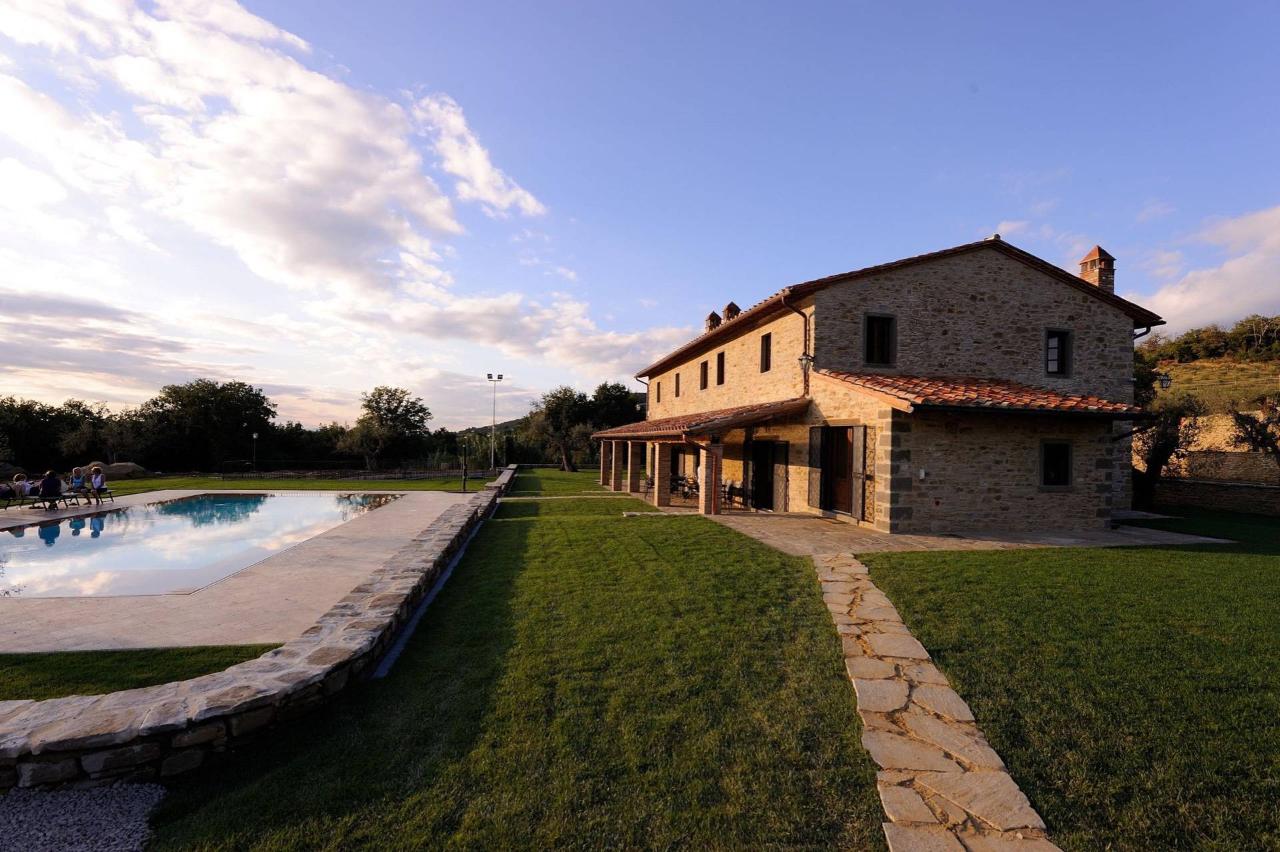 Villa in vendita a Tuoro Sul Trasimeno