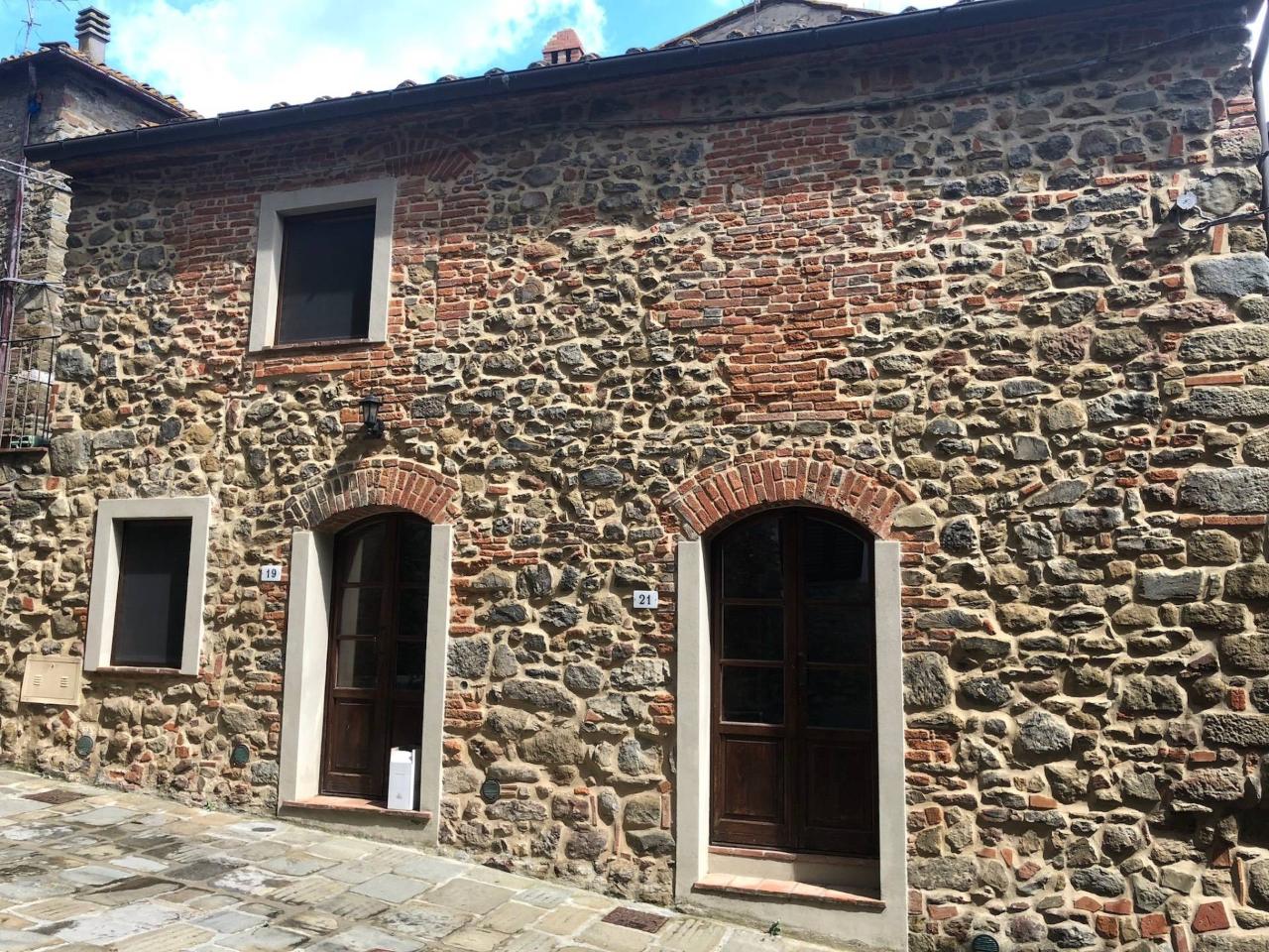 Appartamento in vendita a Bucine