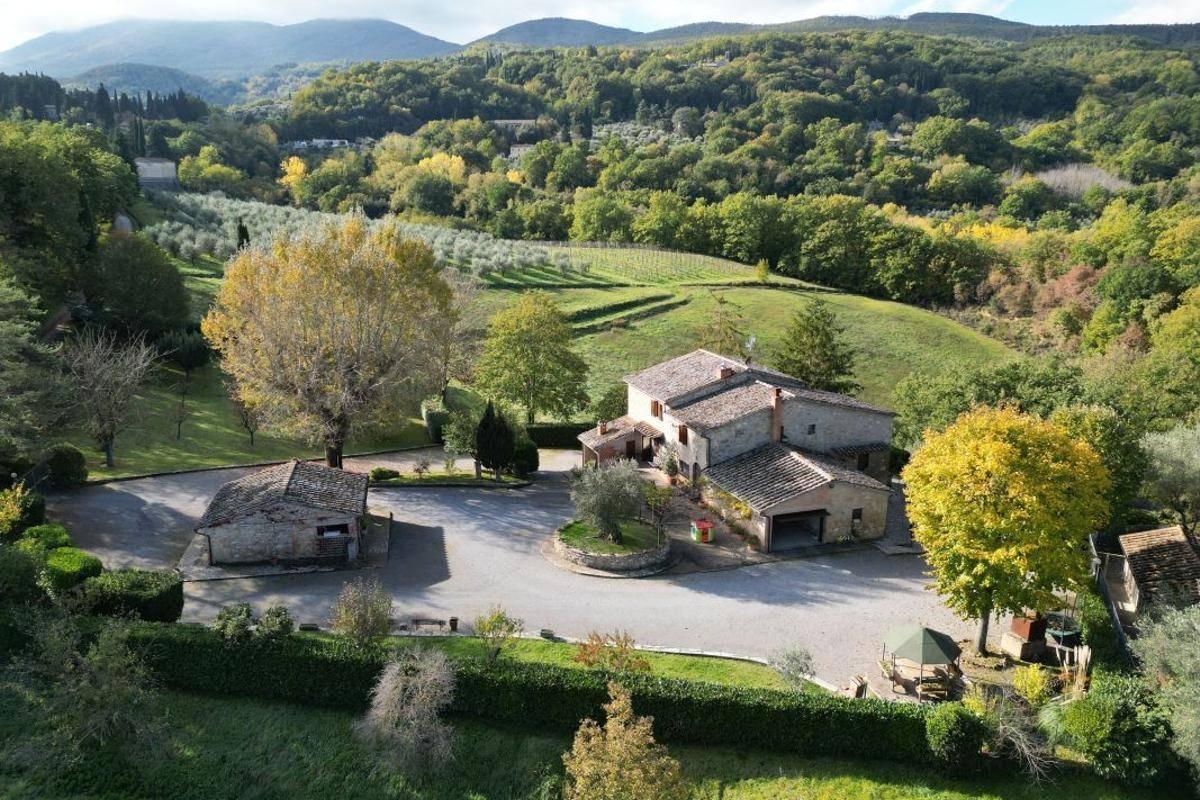 Rustico in vendita a Cetona