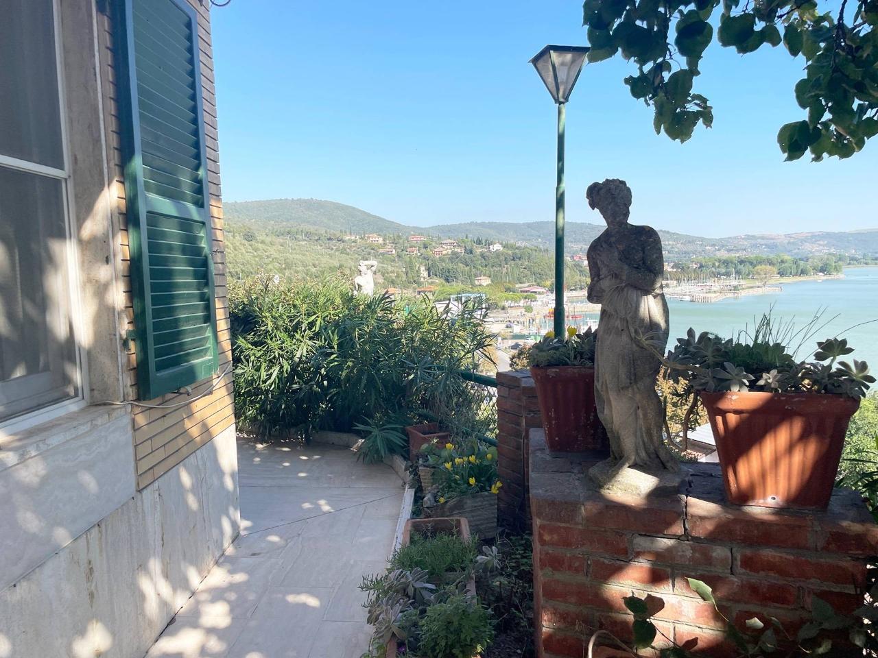 Casa indipendente in vendita a Passignano Sul Trasimeno