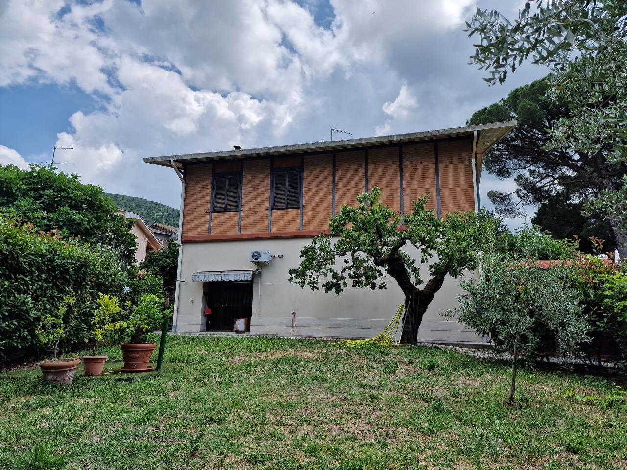 Casa indipendente in vendita a Lugnano In Teverina