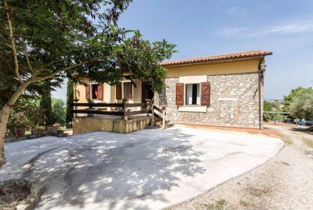 Rustico in vendita a Guardea