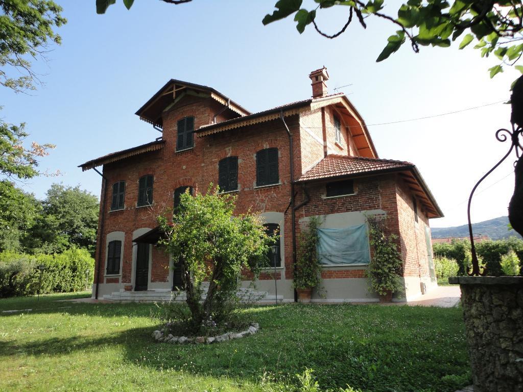 Casa indipendente in vendita a Santo Stefano Di Magra