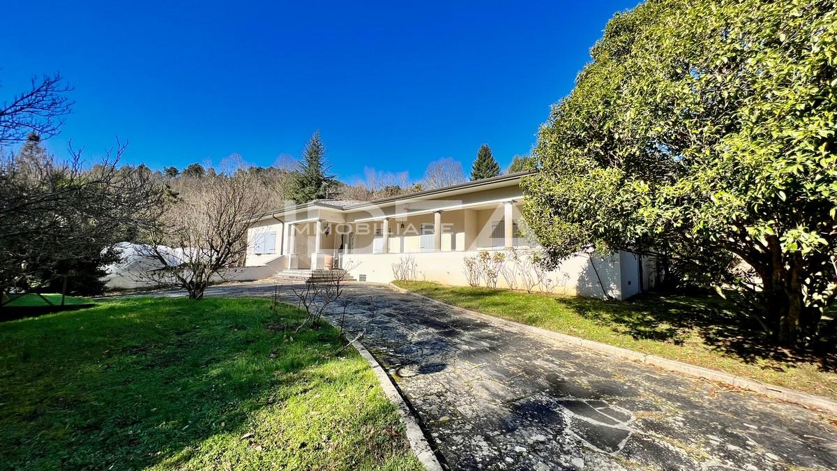 Villa in vendita a Camaiore