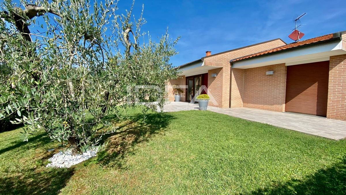 Villa in vendita a Lucca