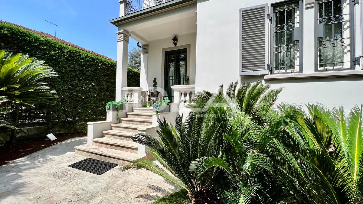 Villa in vendita a Lucca