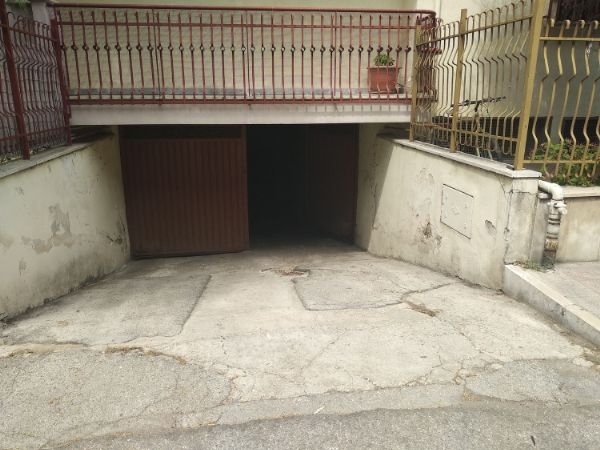 Garage - Posto auto in affitto a Trani