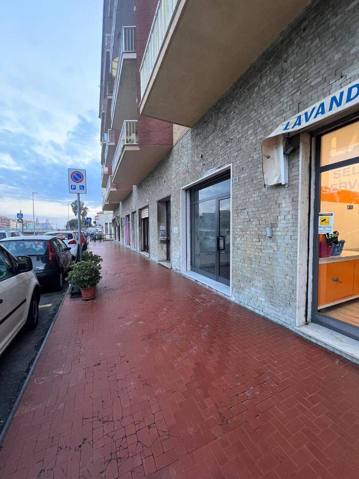 Negozio in affitto a Imperia