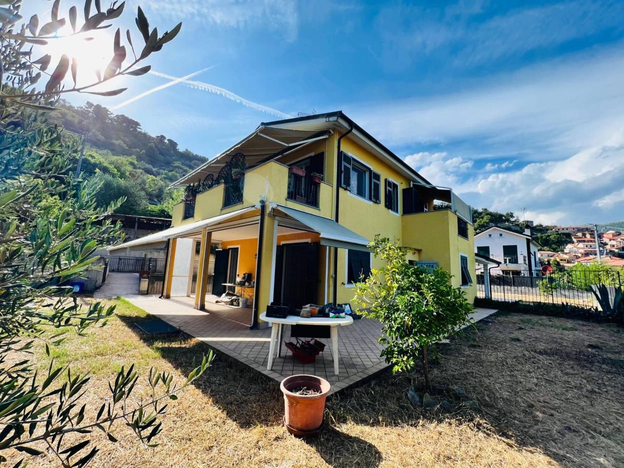 Casa indipendente in vendita a Diano Marina