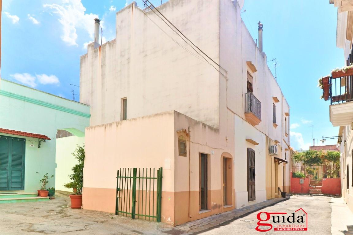 Palazzo in vendita a Alezio