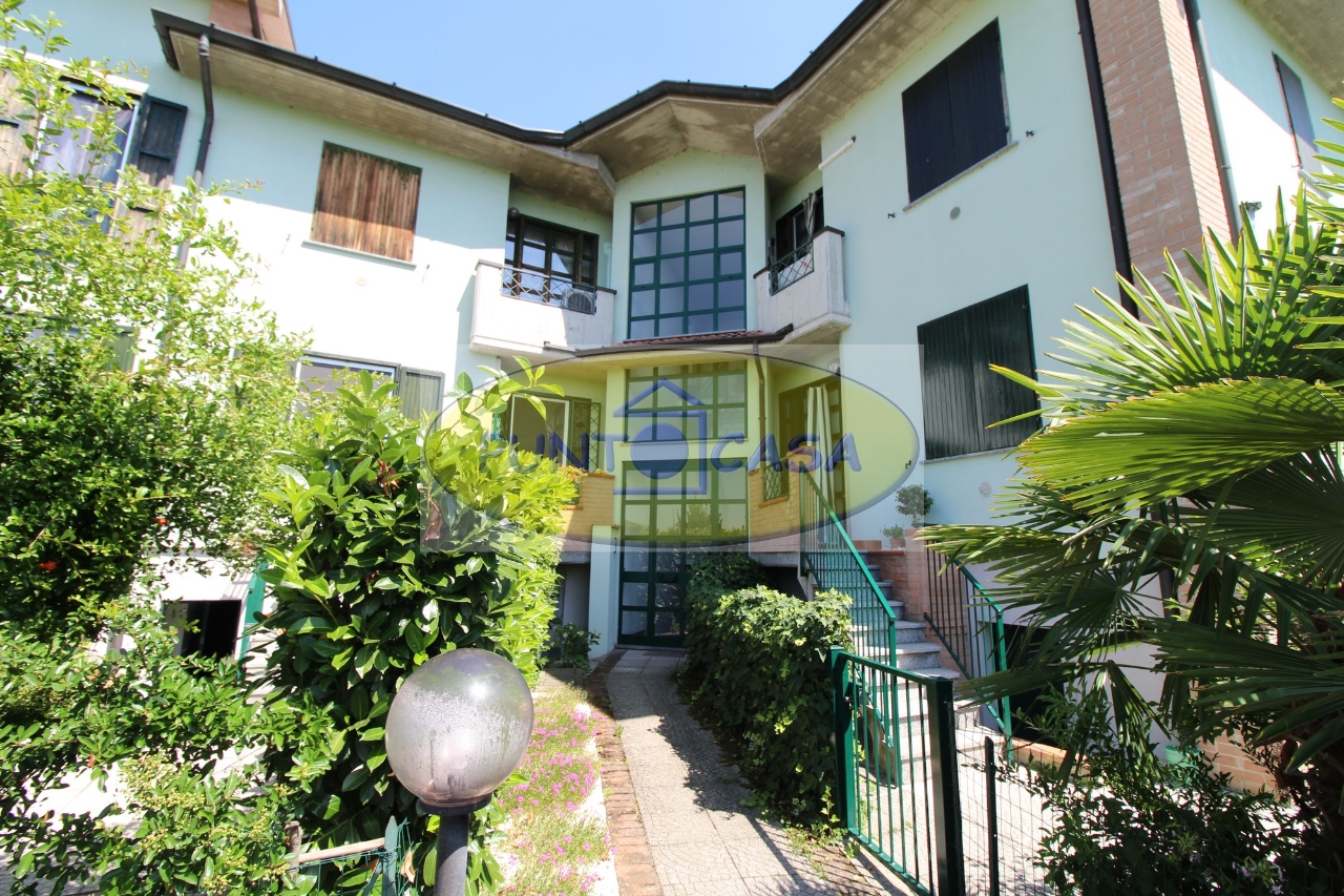 Appartamento in vendita a Dovera