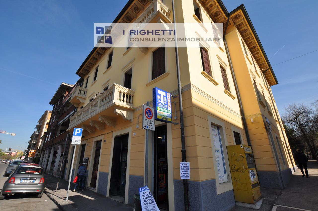 Negozio in affitto a Verona