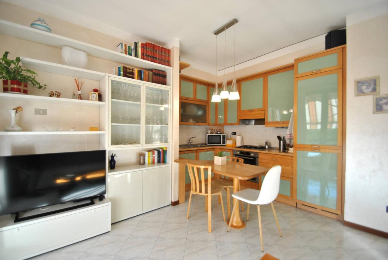 Appartamento in vendita a Ronco Briantino