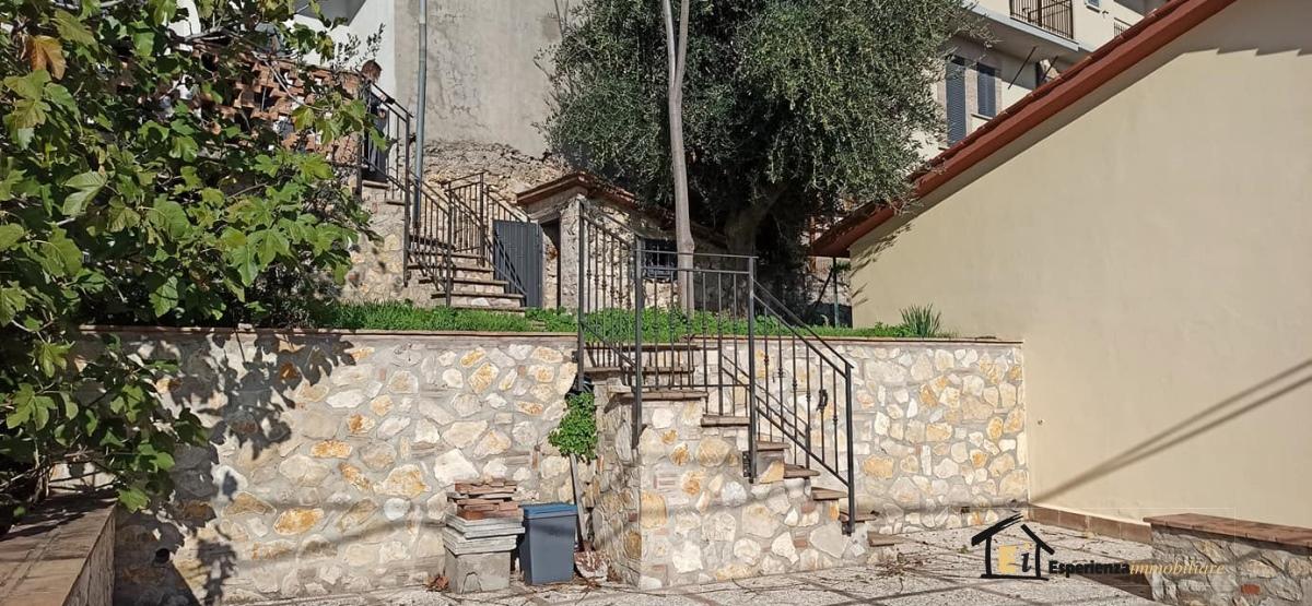 Appartamento in vendita a Poggio Catino