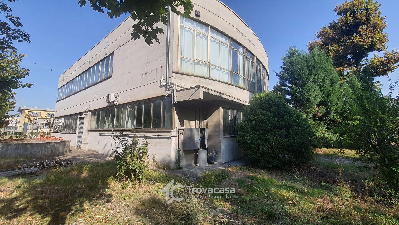 Capannone in vendita a Modena