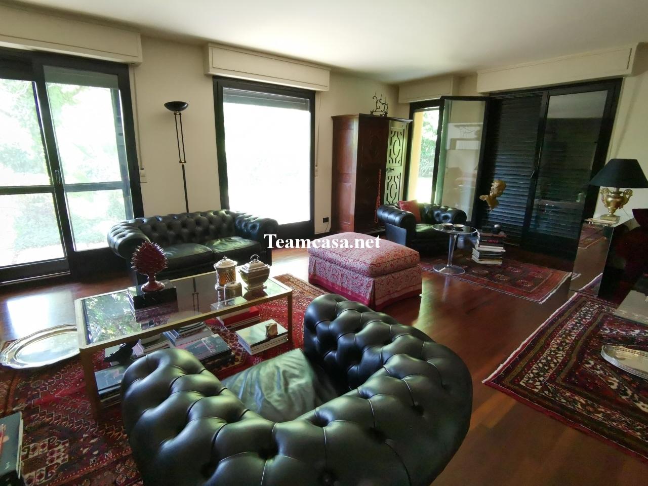 Villa in vendita a Pesaro