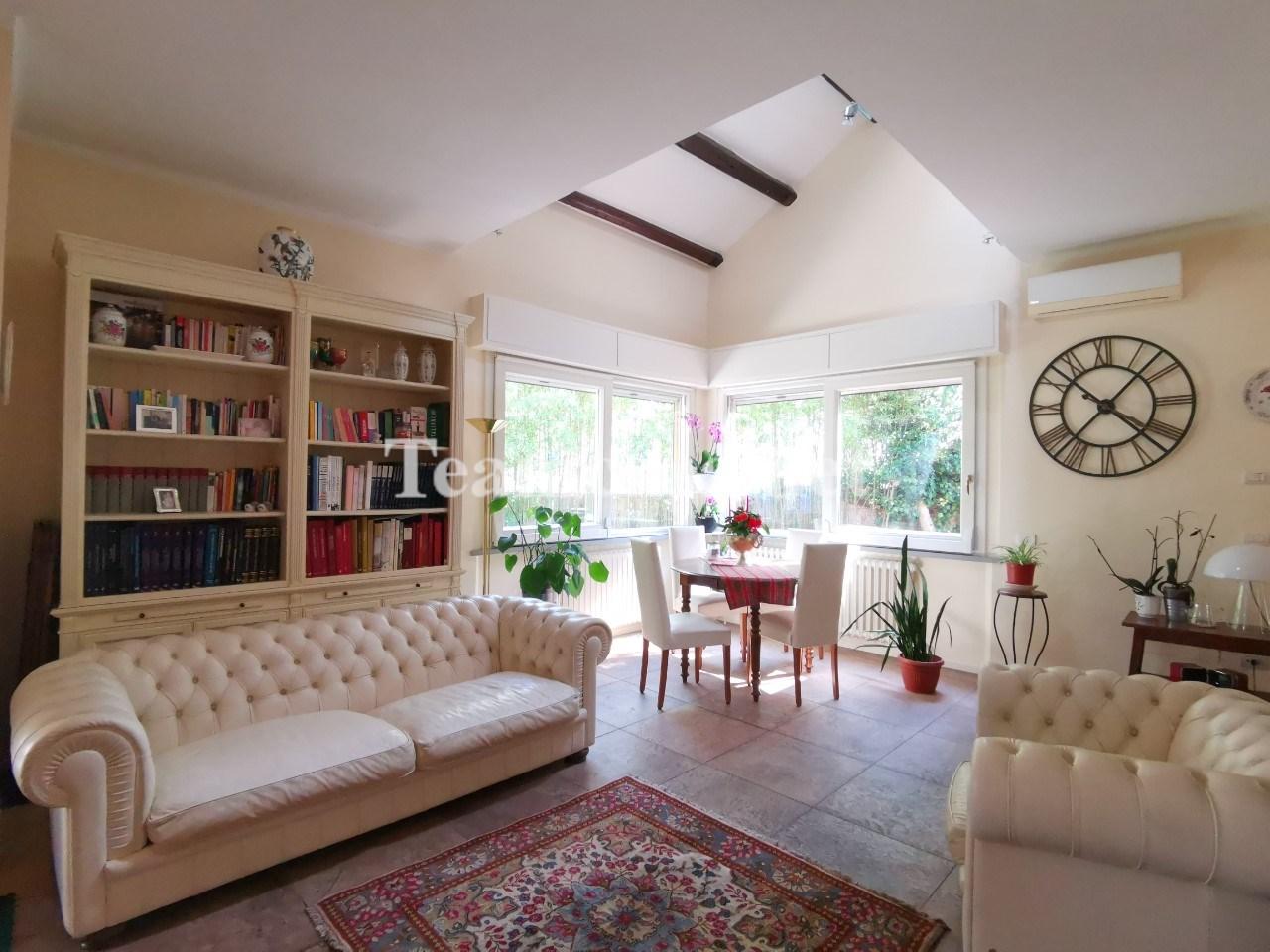 Villa in vendita a Pesaro