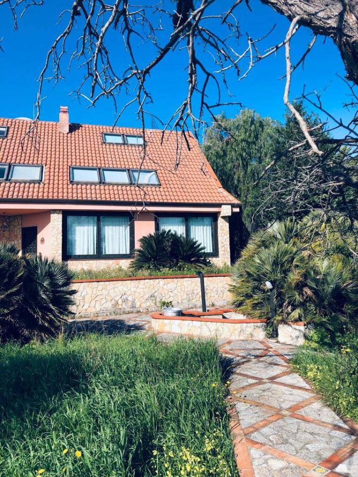 Villa in vendita a Palermo