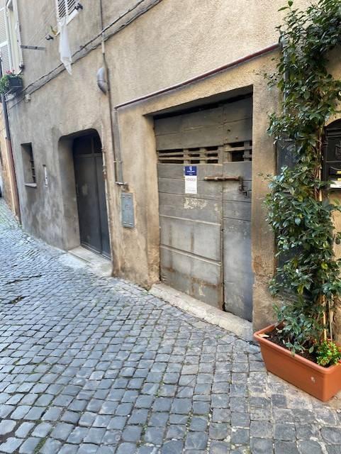 Magazzino in vendita a Vetralla