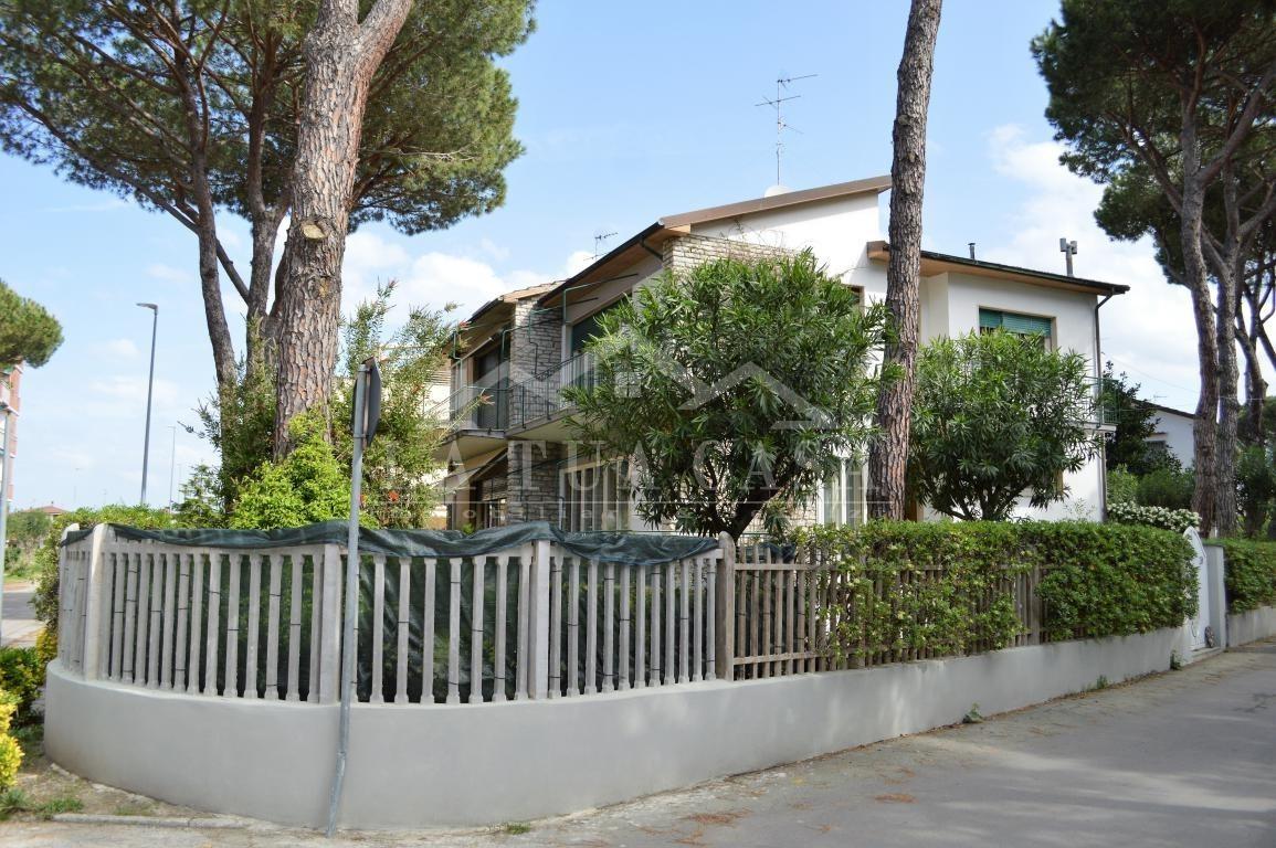 Villa in vendita a Viareggio
