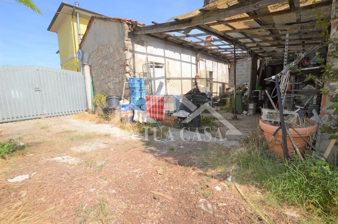 Rustico in vendita a Viareggio