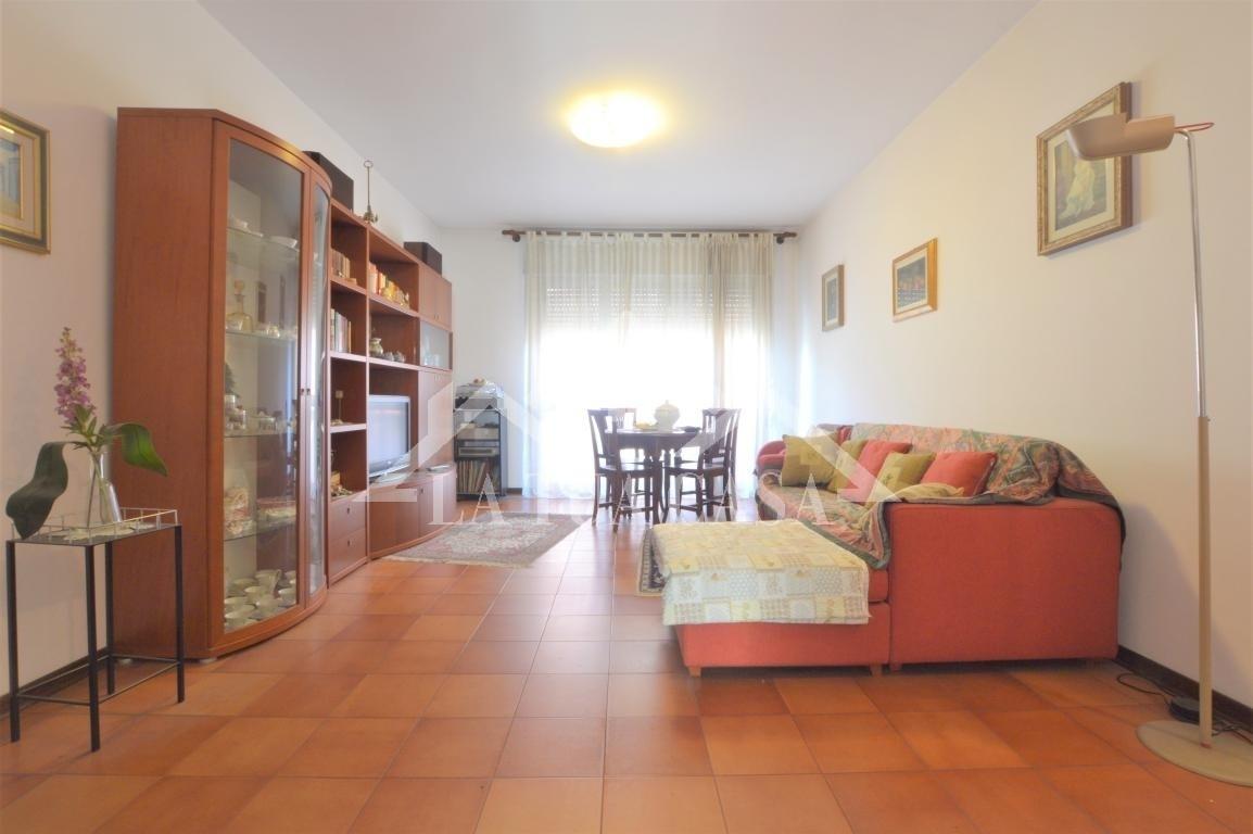 Appartamento in vendita a Viareggio