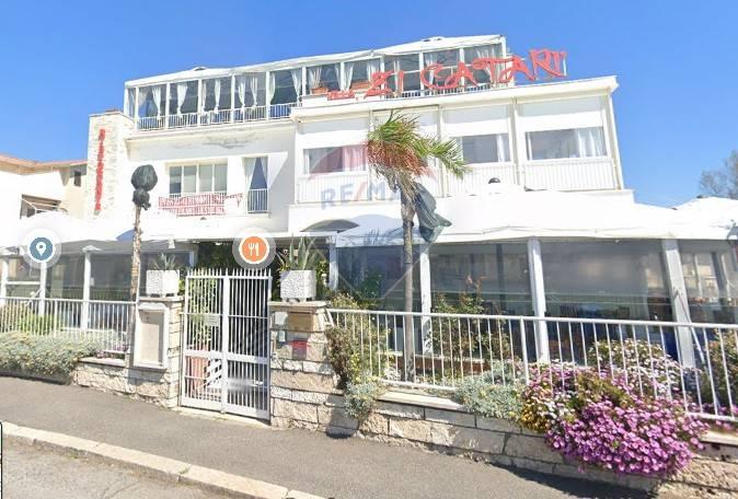 Esercizio commerciale in vendita a Roma