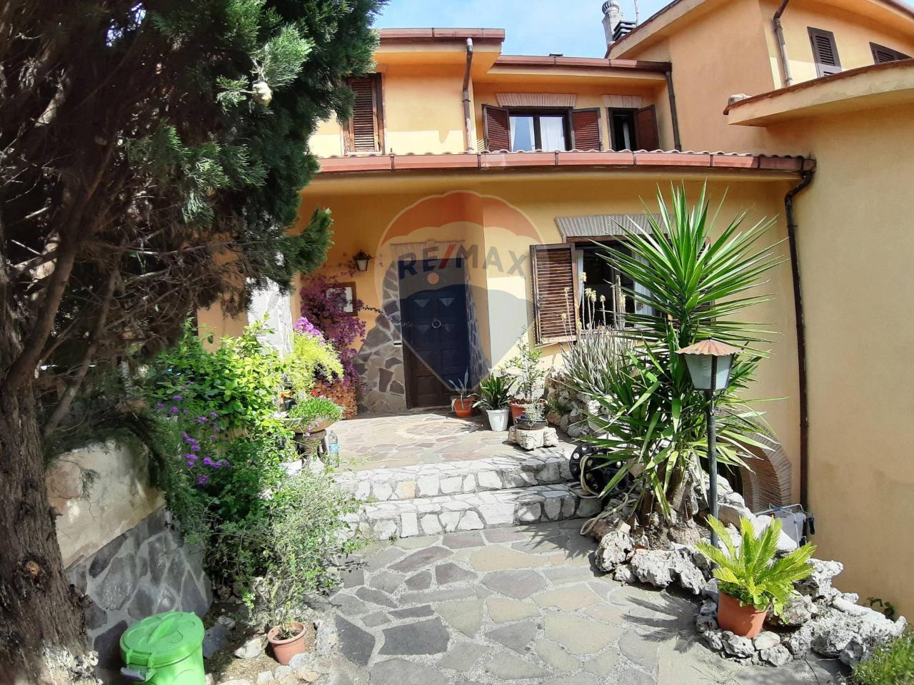 Villa a schiera in vendita a Nepi