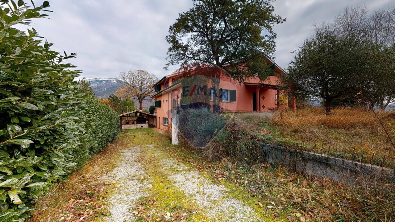 Casa indipendente in vendita a Costacciaro