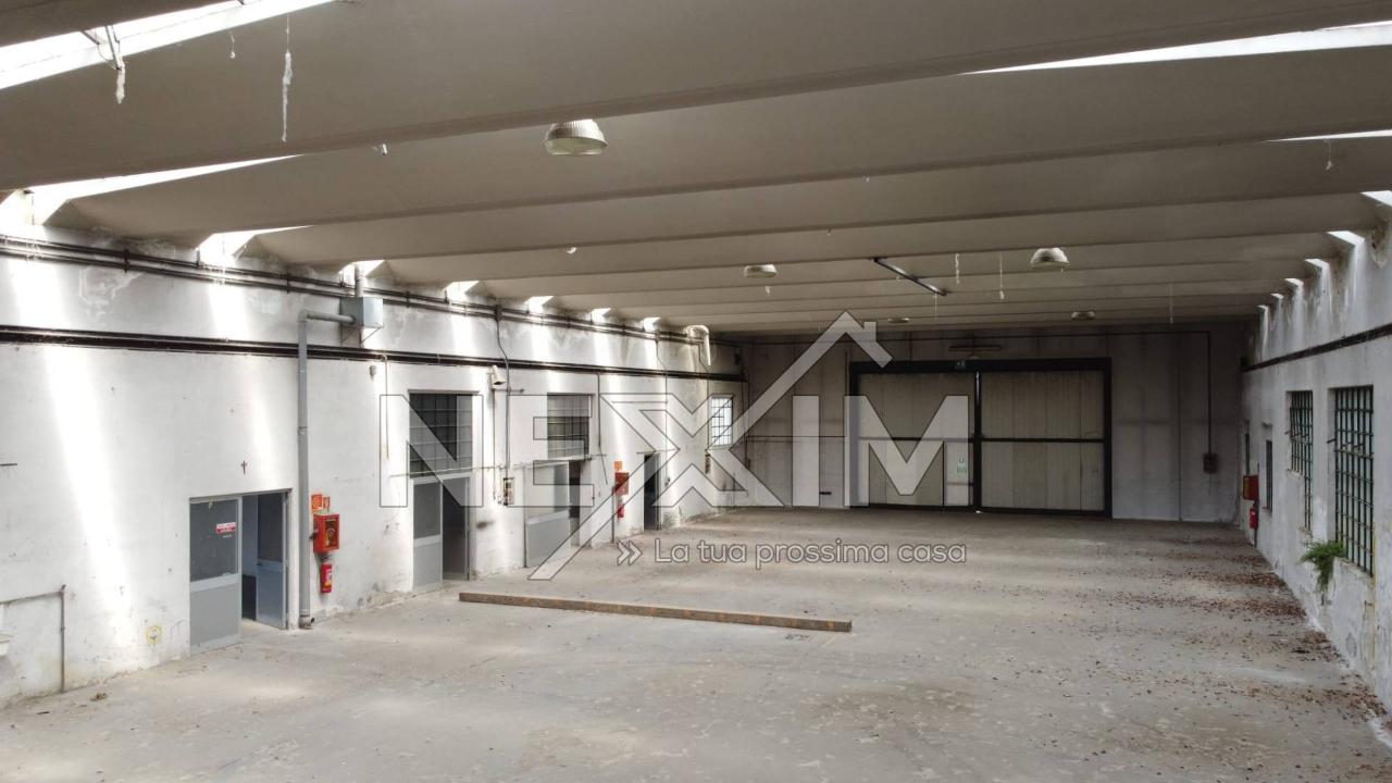 Capannone in vendita a Pavia