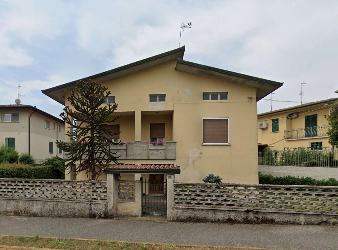 Palazzina commerciale in vendita a Quinzano D'Oglio